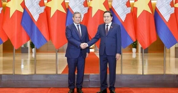 Chủ tịch Quốc hội Trần Thanh Mẫn hội kiến Thủ tướng Campuchia Hun Manet