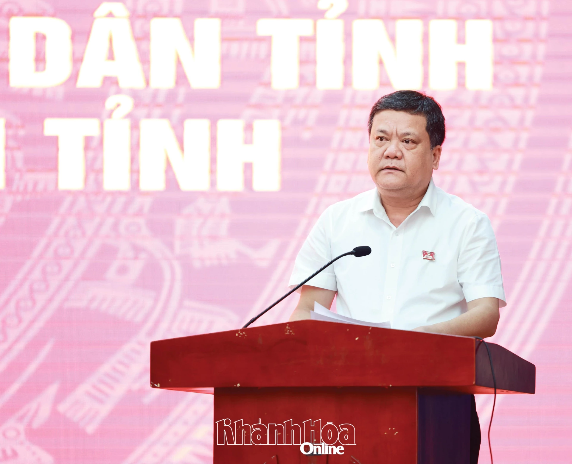 Bí thư Tỉnh ủy Trần Phong và các đại biểu HĐND tỉnh tiếp xúc cử tri 2 ...