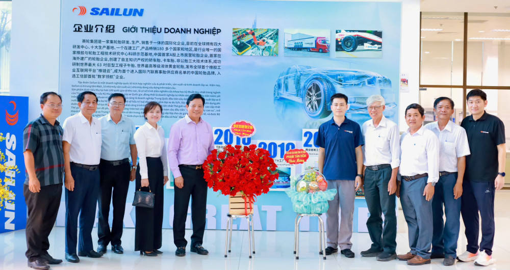 Phó Chủ tịch UBND tỉnh Tây Ninh Phạm Tấn Hòa làm việc với UBND phường ...