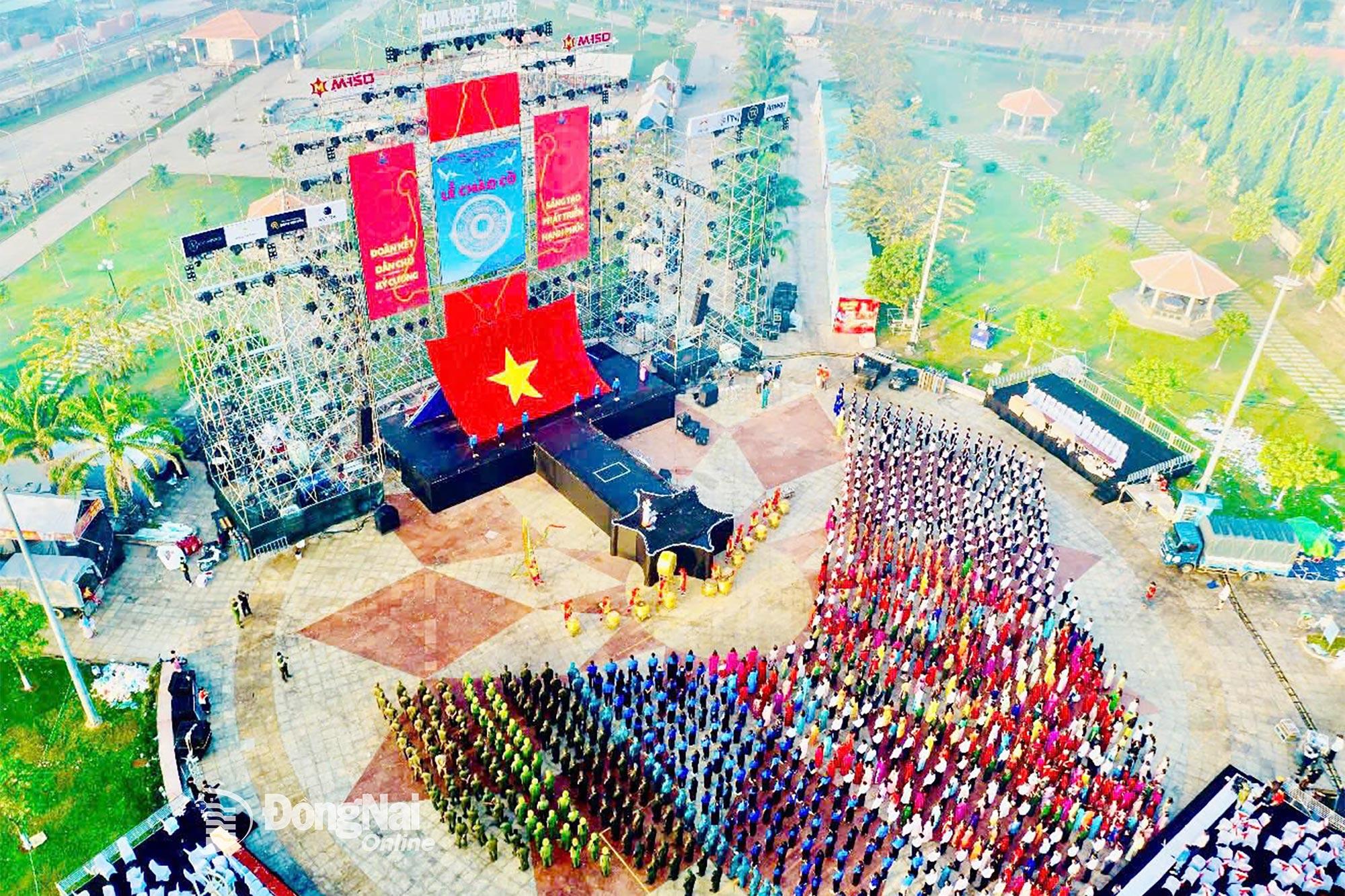 Người dân Đồng Nai đón Tết Dương lịch 2026 vui tươi, rộn ràng