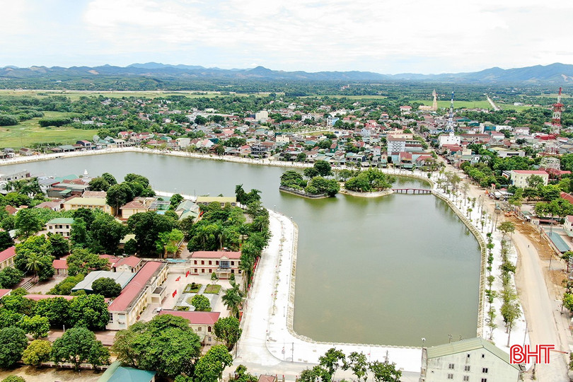 Hương Khê vững tin viết tiếp hành trình đổi mới