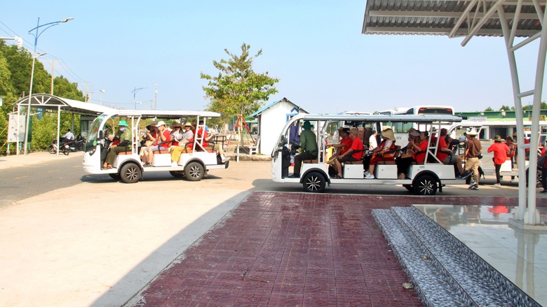 Cà Mau: Khai thác Bến xe khách xã Đất Mũi