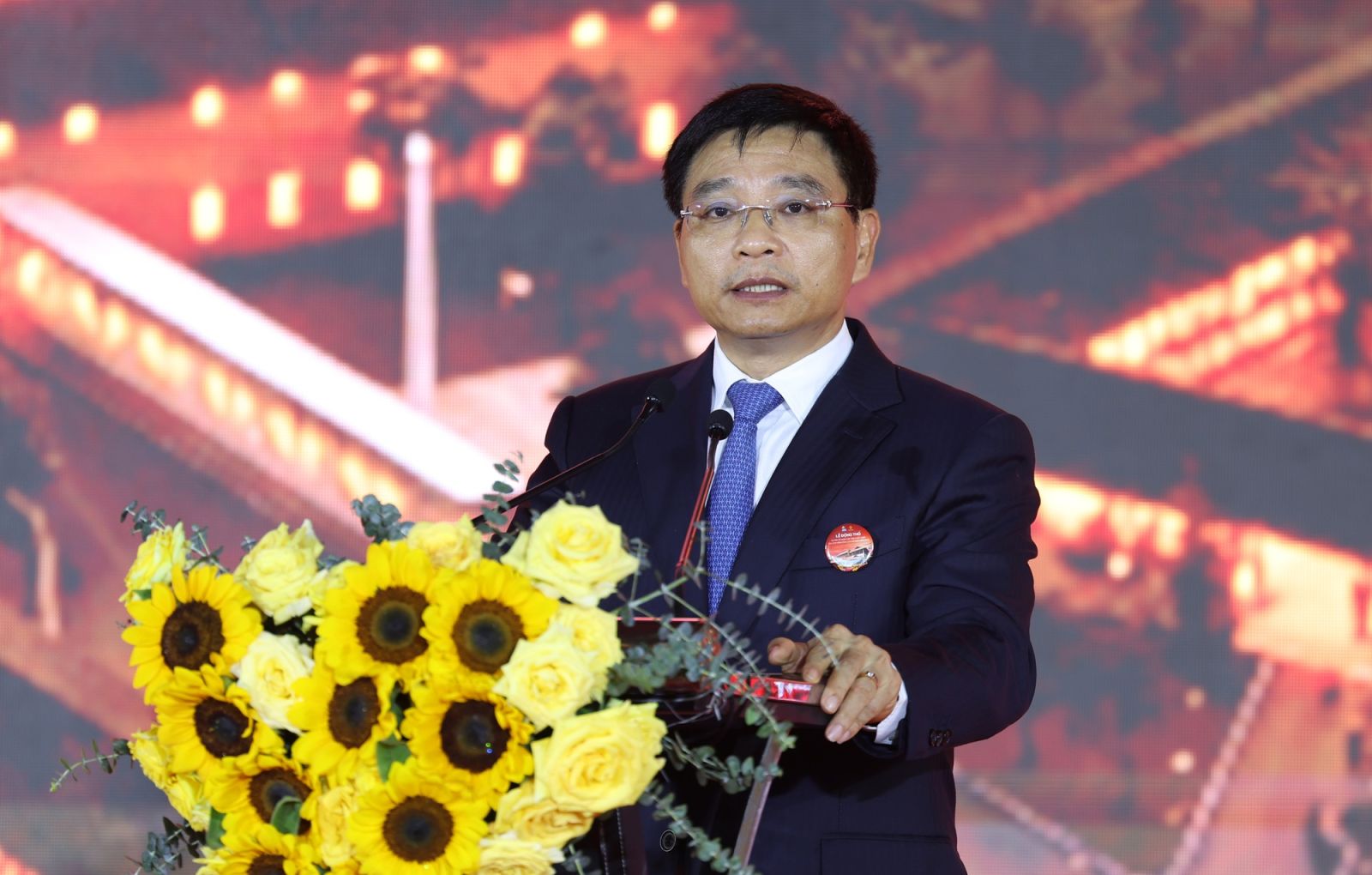 Phó Thủ tướng Nguyễn Văn Thắng dự lễ động thổ Dự án tổ hợp cáp treo kết ...